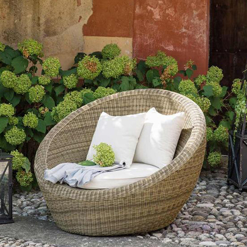 Outdoor Patio Rattan Large Round Bed Outdoor Garden Pool Beach Chair ...