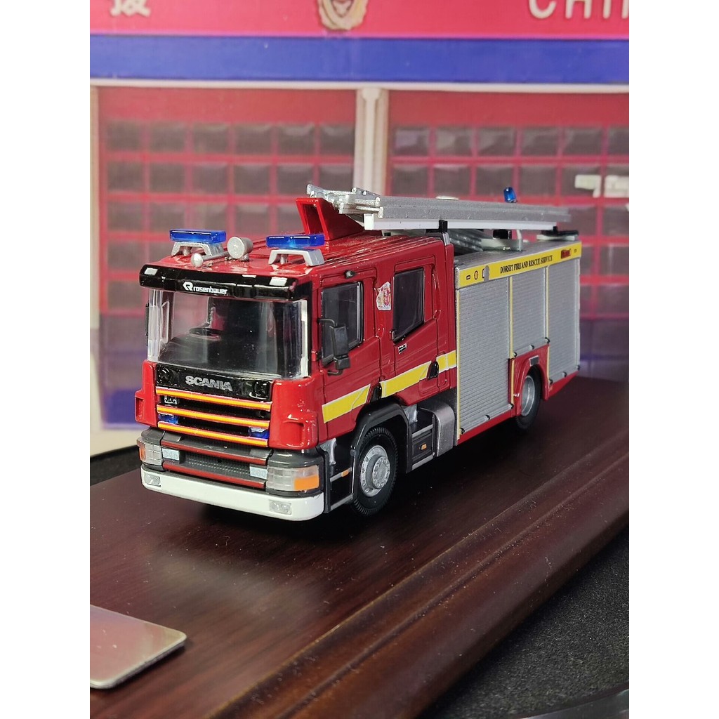 Scania's 90s Fire Truck Model, the Painting of the British Dosset Fire ...