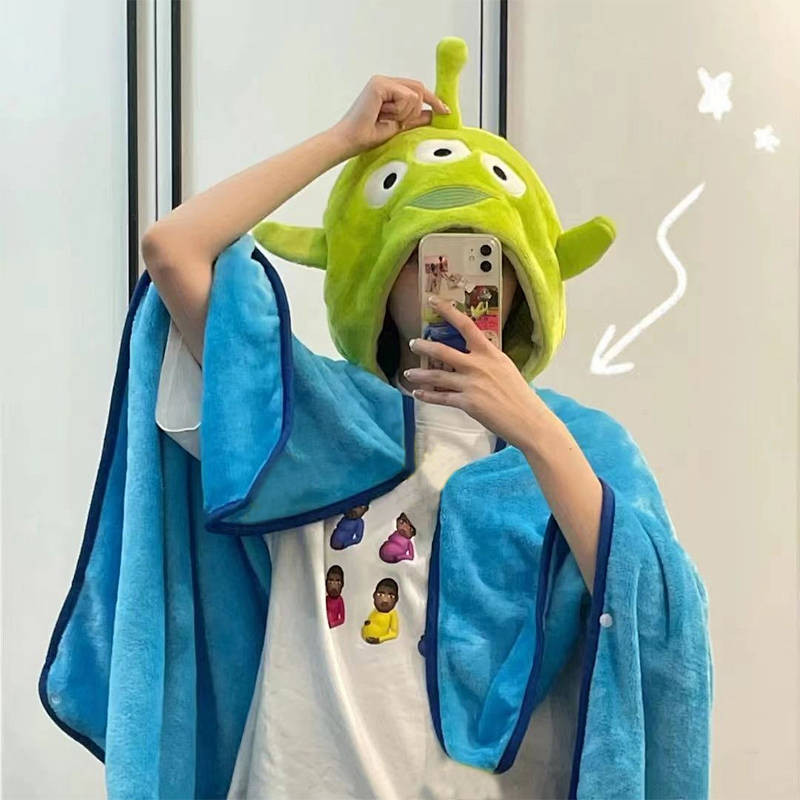 Xiaohongshu Same Style Cute Girl Heart Three-Eyed Alien Cloak Air ...