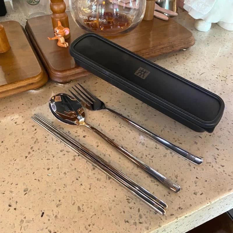Zwilling [Couple] Set Of Spoon + Fork + Chopsticks The Couple Comes ...