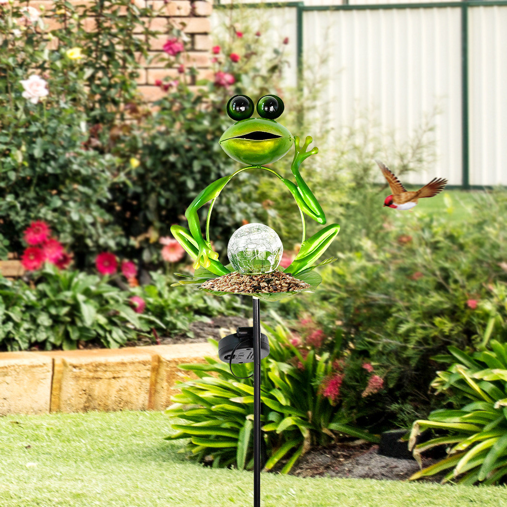 Creative Fashion Solar Iron Frog Outdoor Lamp | Shopee Singapore