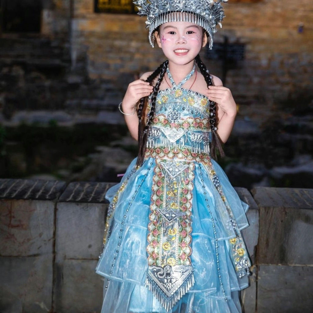 Children's travel photography girl suit Miao clothing Miaojiang photo ...