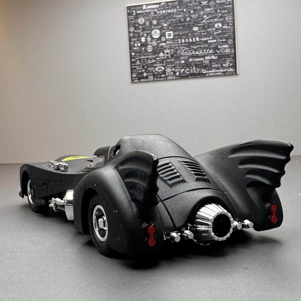 1:38 Batman Batmobile Alloy Car Model Light & Sound Effect Diecast Car ...
