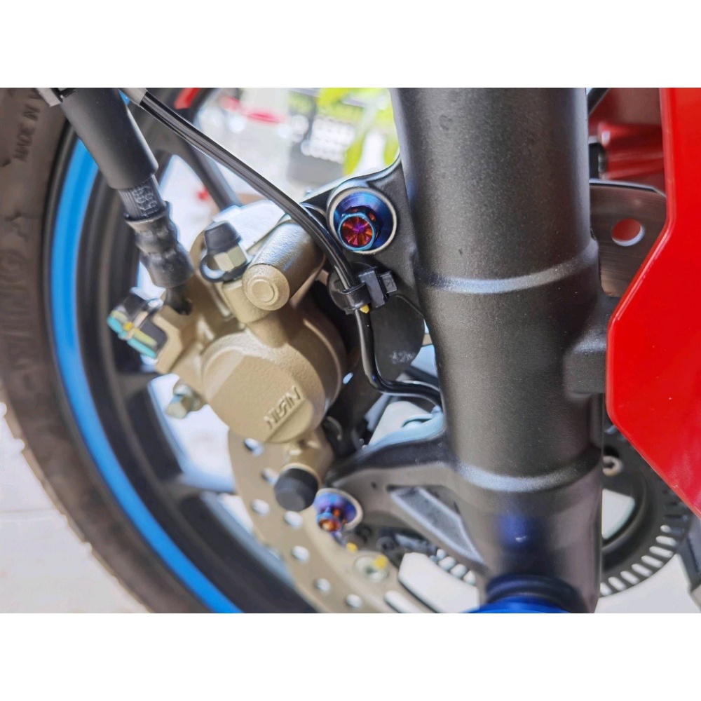 YAMAHA Caliper Bracket Screw Skru Keliper Brek Depan M10*25 Gold ...