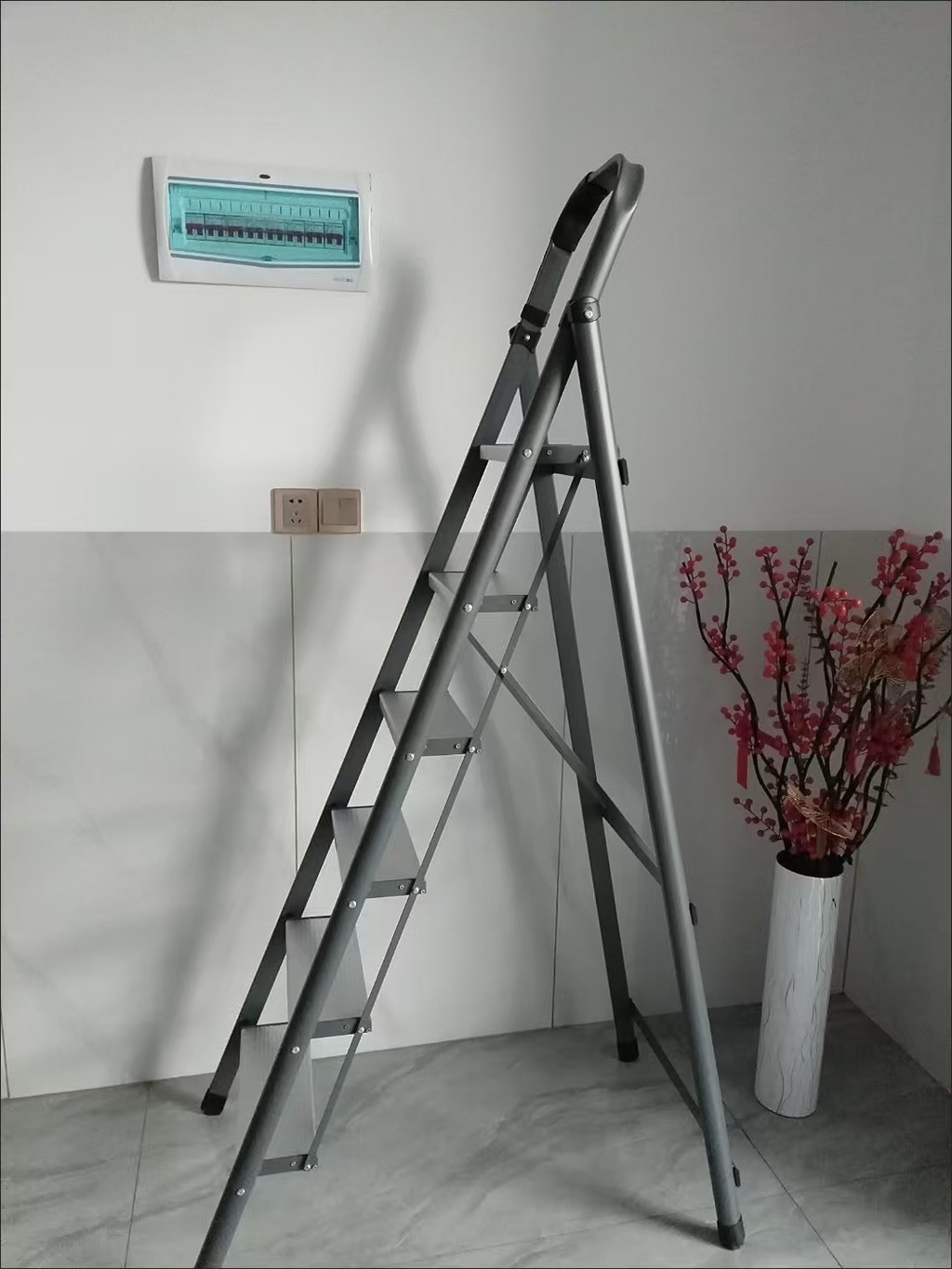 XLTOOLS Aluminium Ladder Foldable Ladder 4 5 6 Step Ladder 150kg ...