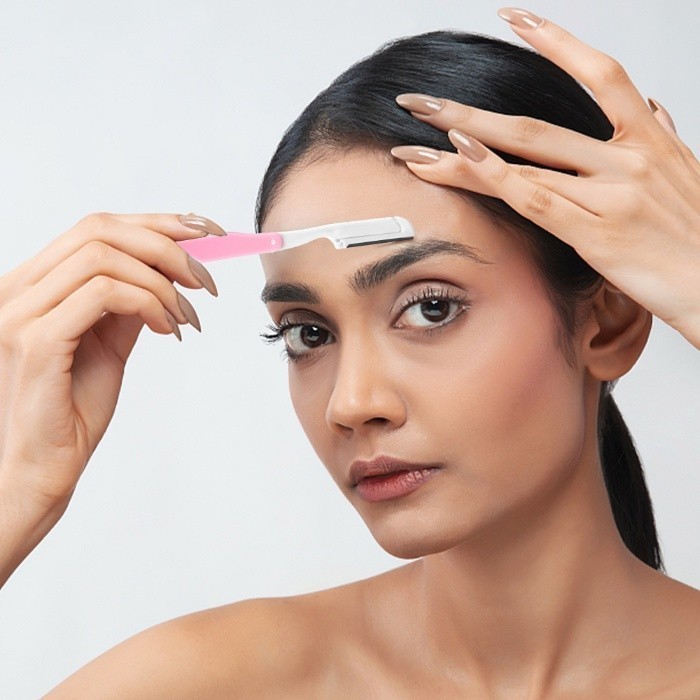 Eyebrow Trimmer Scissor Beauty Products for Women Eyebrow Scissors with Comb Stainless Steel ...