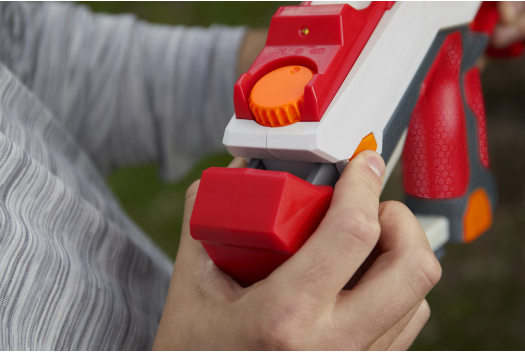 Nerf Pro Gelfire Mythic Blaster, 10,000 Gelfire Rounds, Hopper ...