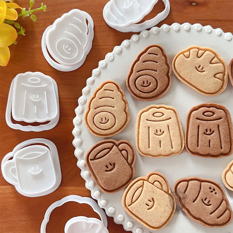 Japanese-style croissant biscuit mold DIY smiley face Luli cookie ...