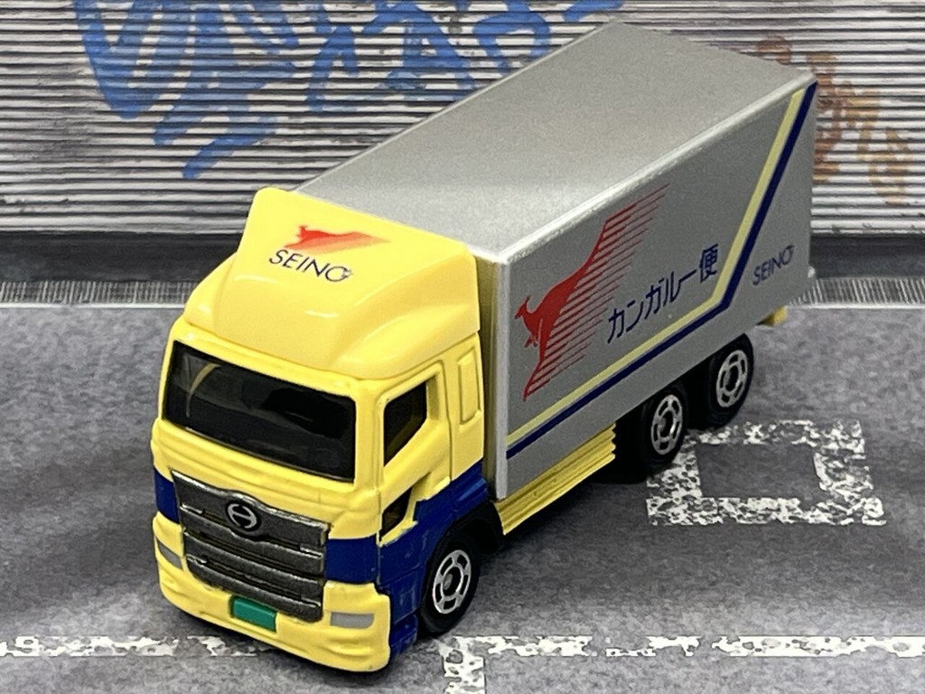 CL2 Small Tomica Car 106 First Lot 2025 Seino Transportation Kangaroo ...