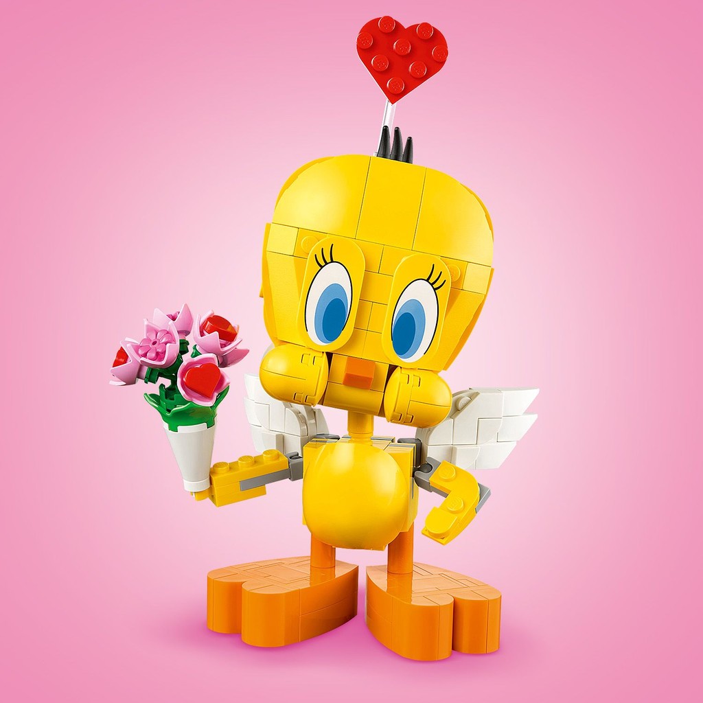 LEGO® Looney Tunes™ Sweetheart Tweety Bird Figure Display Building Kit ...