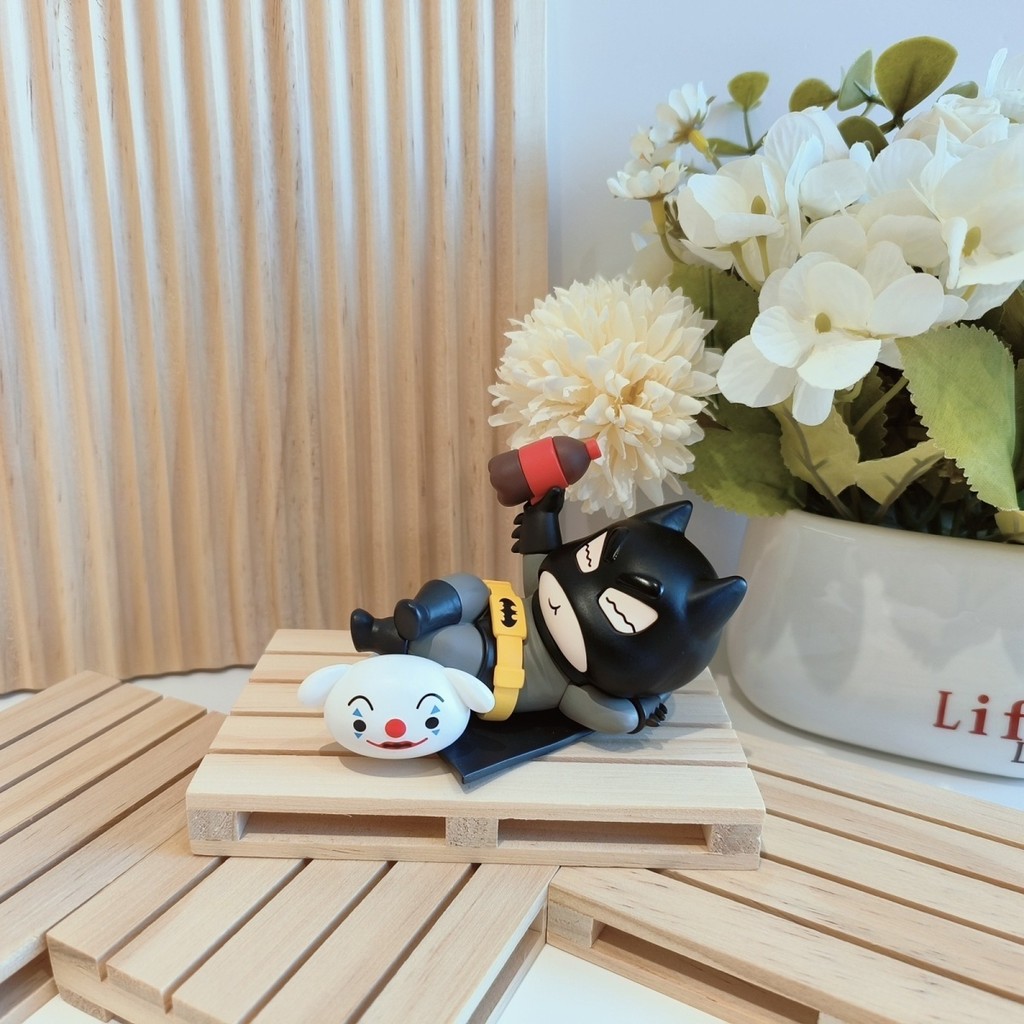 Crayon Xiaoxin cos Iron Man Hand Office Desktop Decoration Creative ...