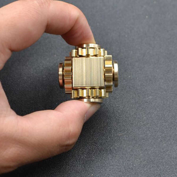New Gear Linkage Rubik's Cube Fidget Spinner Heart Disease Crazy Rubik ...