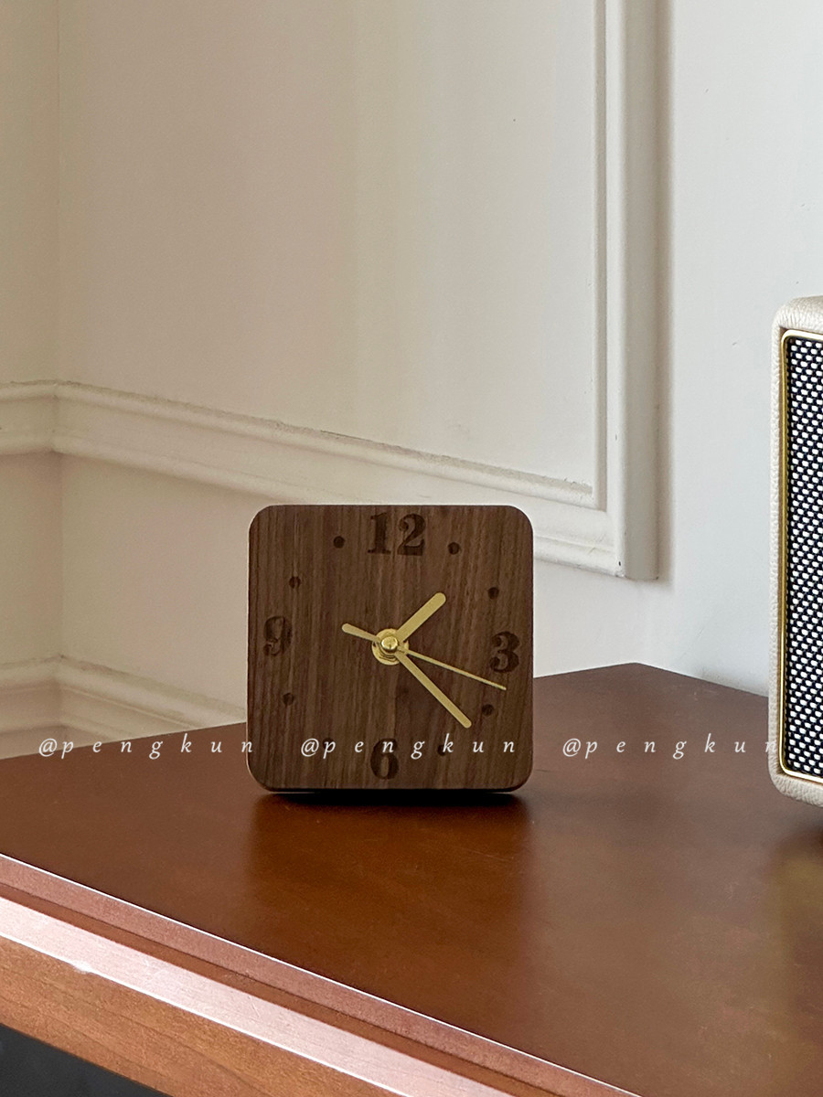 Retro Solid Wood Clock Creative Study Office Work Position Desktop ...