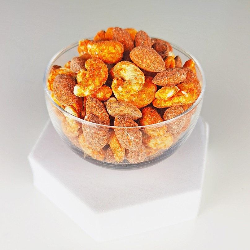 Tong Garden Nuts - Cheezy Pizza Cashew Nuts Mixed Almonds 500g & 1kg ...
