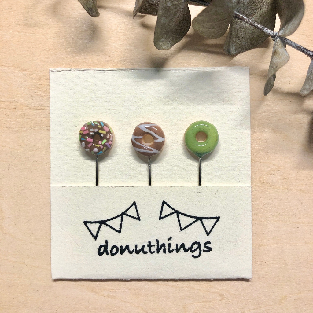 [SG Handmade] Hijab Pins Donut Design 3 in a Set (Rainbow Sprinkles ...