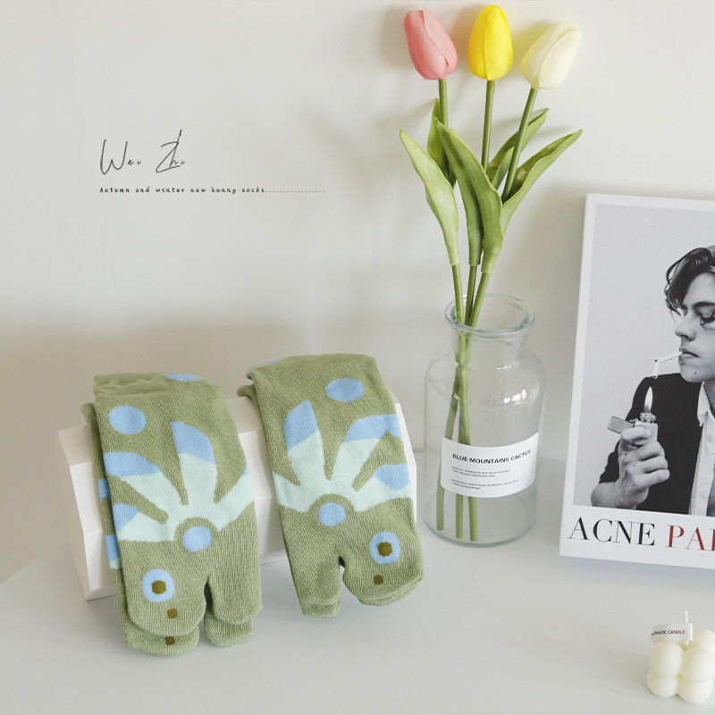 [SG Ready Stock] Cute Green Koi Two Toe Split Toe Low Cut Socks ...