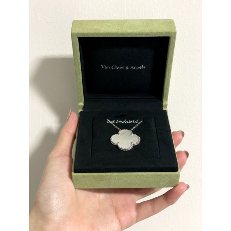 VCA Magic Alhambra Pendant 18K White Gold in Mother of Pearl (PRELOVED ...