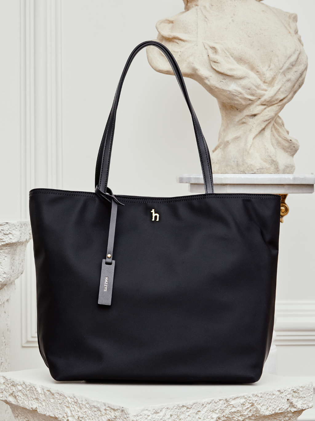 HAZZYS Nylon Puppy Logo Wide Shoulder Bag Large Size Black Lightweight ...