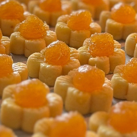 Party Golden Mini Pineapple Tarts (12pcs/tub) | Shopee Singapore