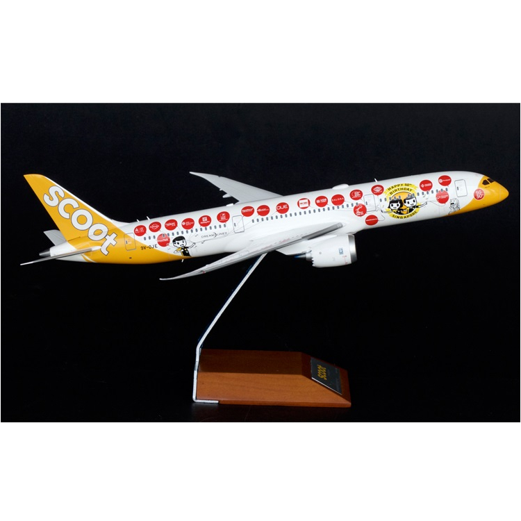 Singapore Scoot Airline Boeing 787-9 Dreamliner Model (1:200) [SG50 Special Edition] | Shopee ...