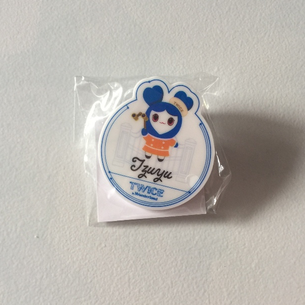 TWICE OFFICIAL JAPAN “TWICE IN WONDERLAND” TZUYU NAME BADGE [TZUVELY ...