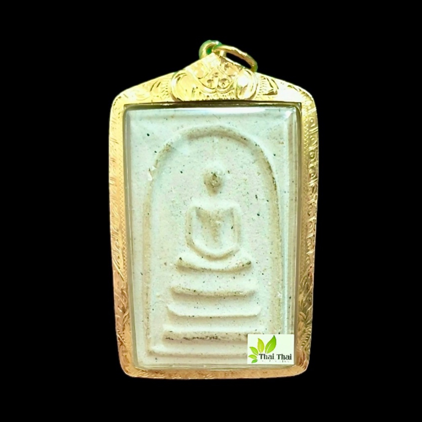 Thai Amulet Lp Tae Phra Somdej with Lp Tae image behind Thailand Buddha ...