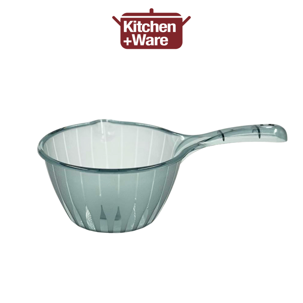 Plastic Water Scoop with Spout and Handle / Water Ladle for Bathroom ...