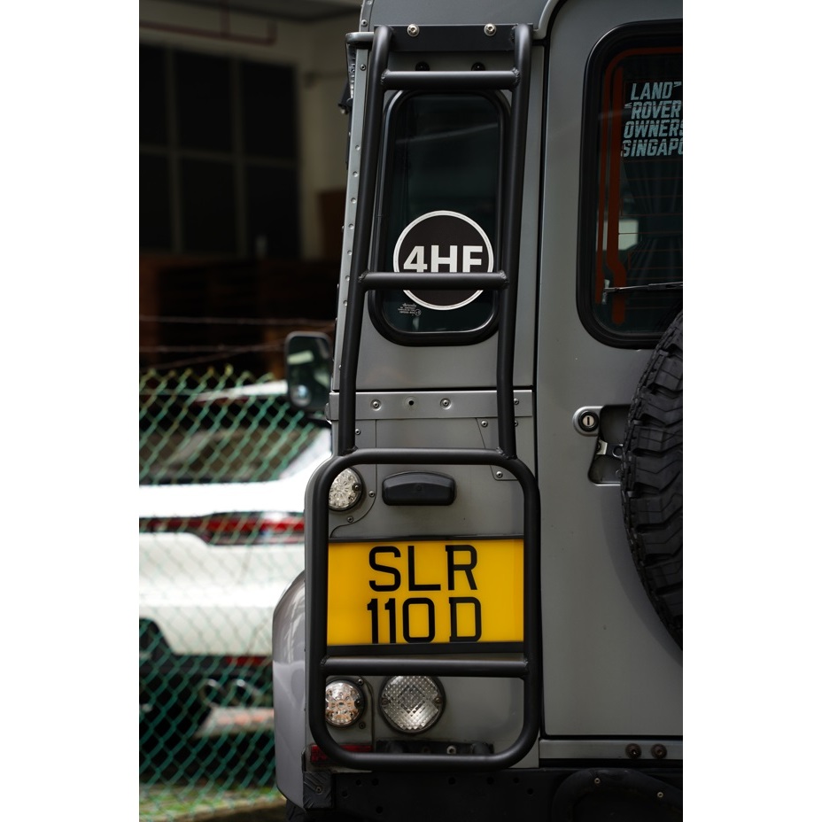 Land Rover Defender Classics 110 (1983 - 2016) Hannibal Safari Rear ...