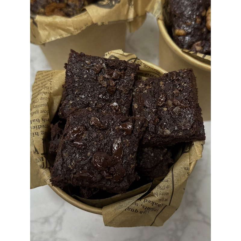 [Macamore.sg] Sea Salt Brownie (16-18 bite sized) | Shopee Singapore