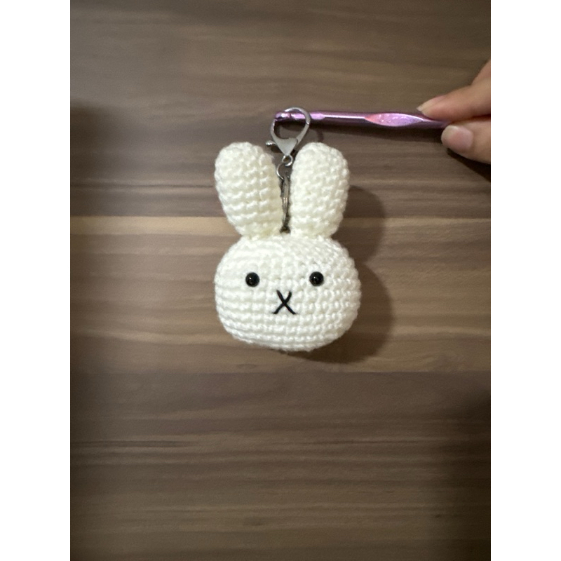 Crochet miffy keychain (handmade) | Shopee Singapore