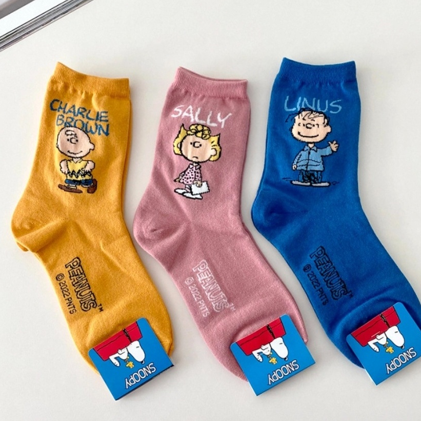 Snoopy character cute socks Sally( Charlie Brown, Linus) | Shopee Singapore
