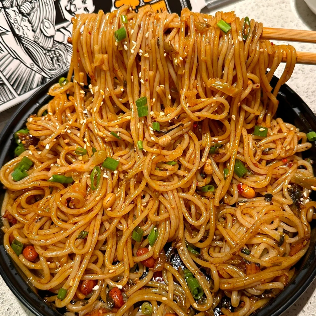 Zha Zha Hui Instant Noodles Nan Chang Noodles 渣渣灰南昌拌粉 麻辣小龙虾味 | Shopee ...