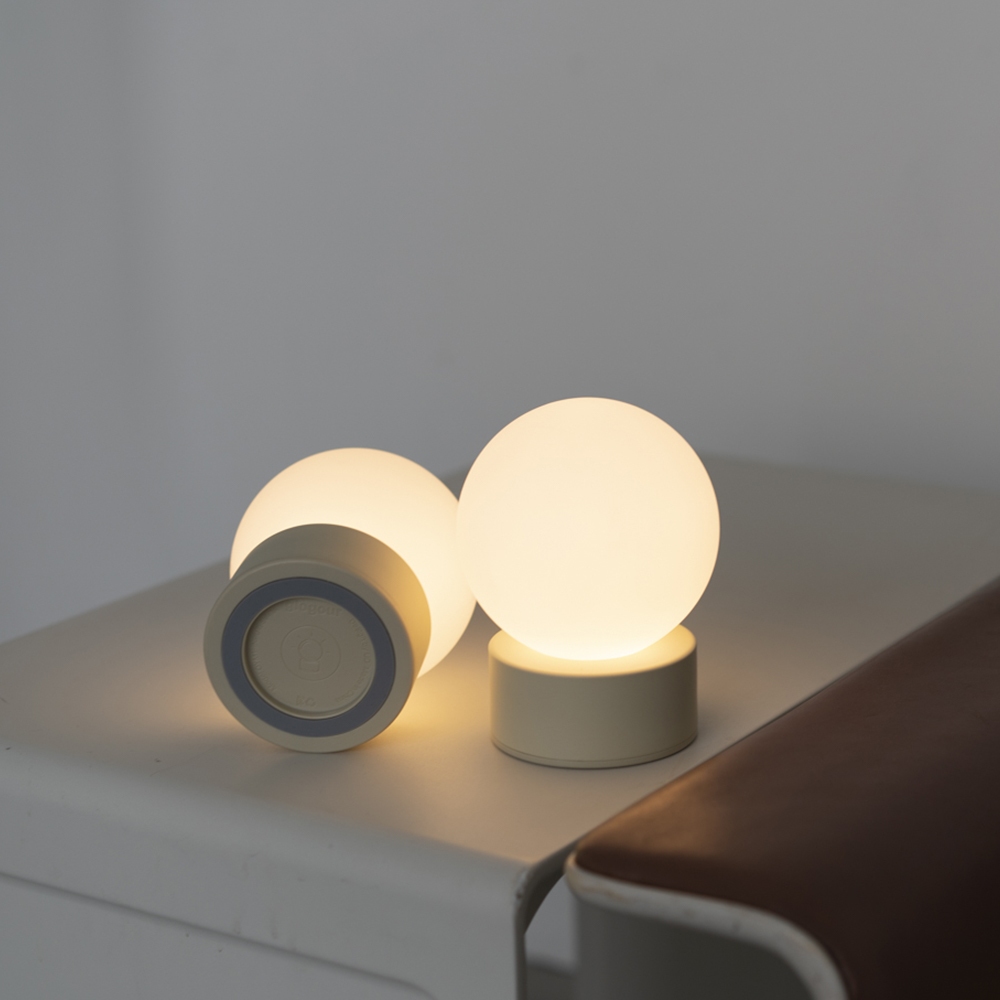 glogour Mini Moon Portable Table Lamp Wireless LED Mood Light (9 Color ...