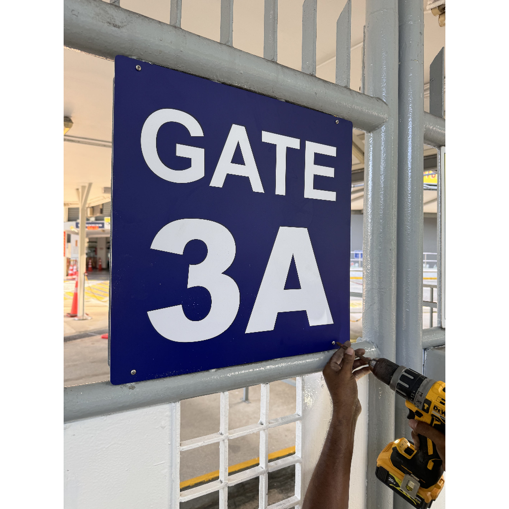 GATE NUMBER SIGN/SIGNAGE | 600mm x 600mm | DESIGNATE SIGN, INDICATE ...