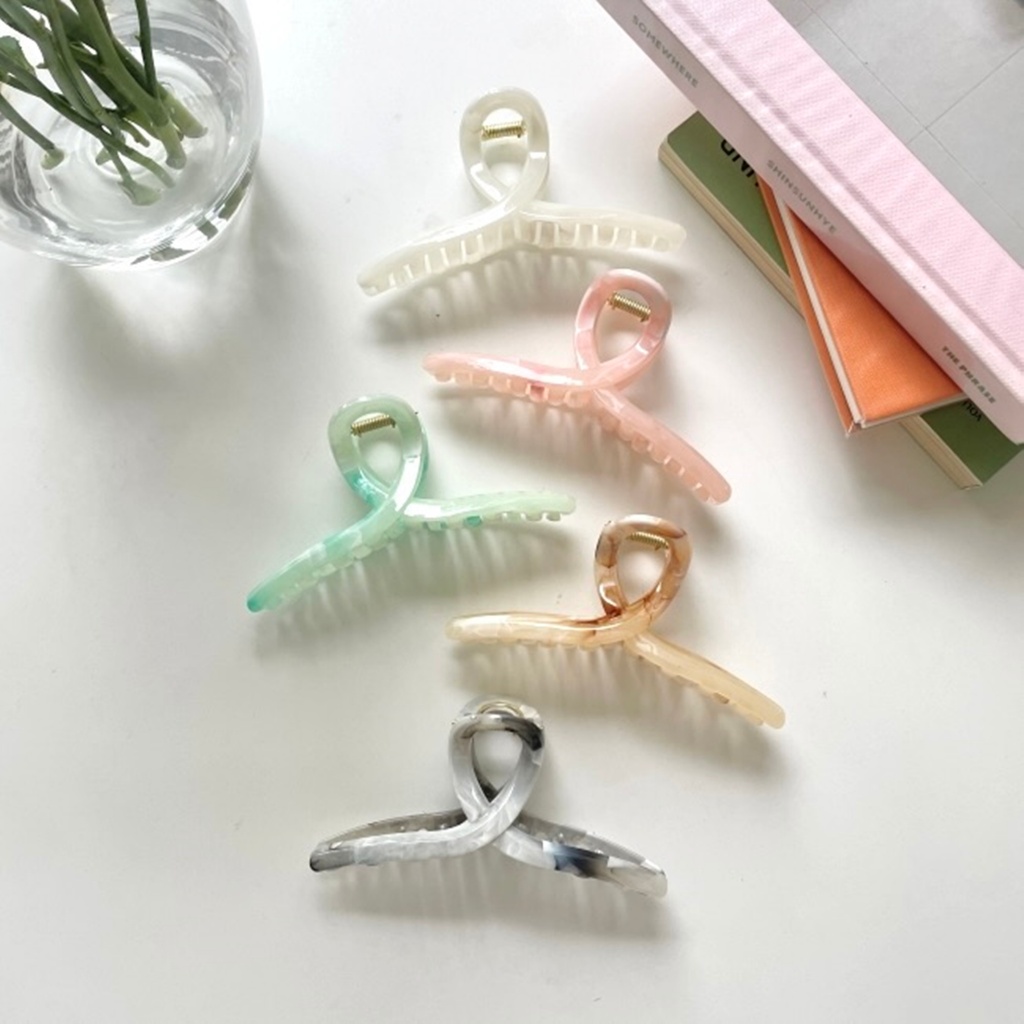 Brilliant hairpin with youthful and sweet color Modleaf Marble Lovely ...