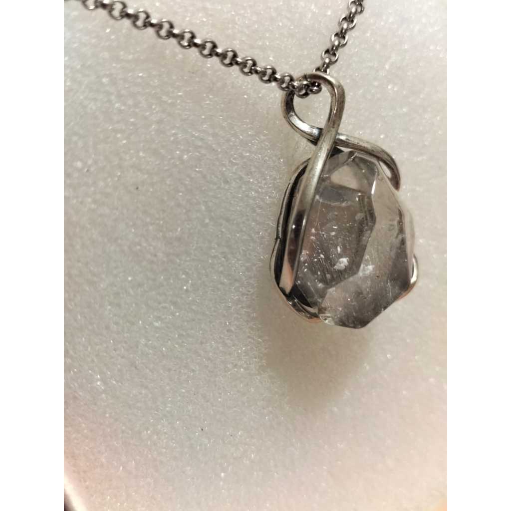 S925 黑银钛 吊坠 Brookite in Quartz Pendent (16.5mmL x 14.6mmW) | Shopee ...