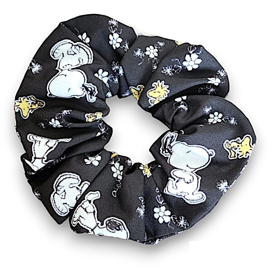 [SG LOCAL STOCK] Handmade Snoopy Scrunchie, Hair Tie, Ponytail, Hair ...