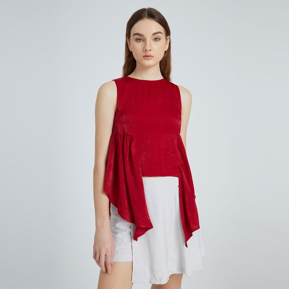 Salient Label Hudson Side Flare Top in Red | Shopee Singapore