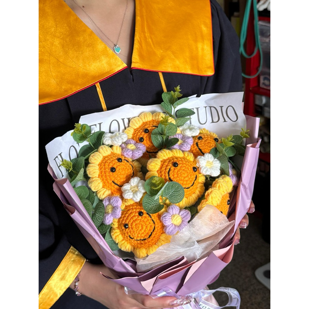 [Large] 🎓Graduation/Convocation Crochet Sunflower Bouquet 🌻 💐 | Shopee ...