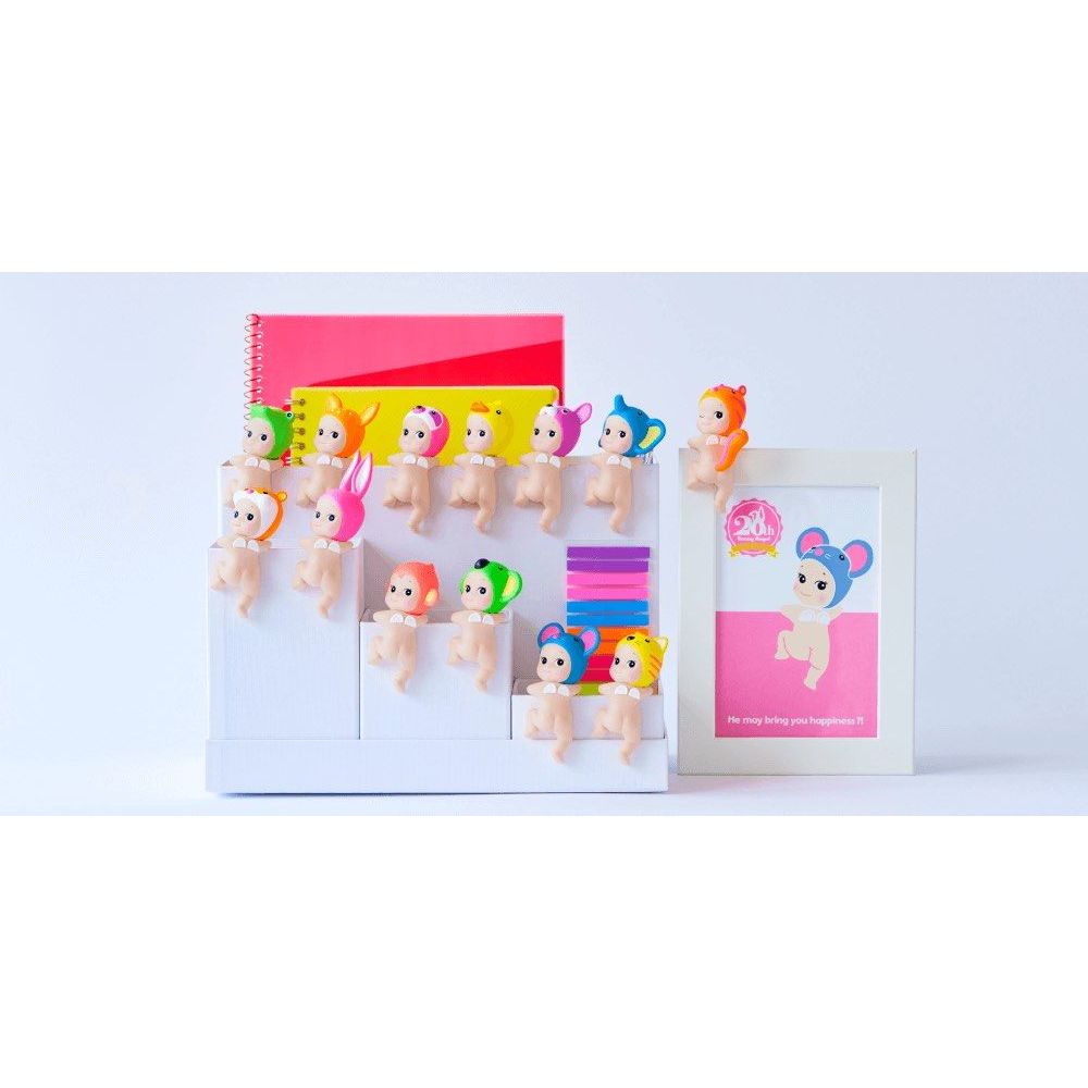 Sonny Angel 20th Anniversary Looking Back Hipper | Shopee Singapore