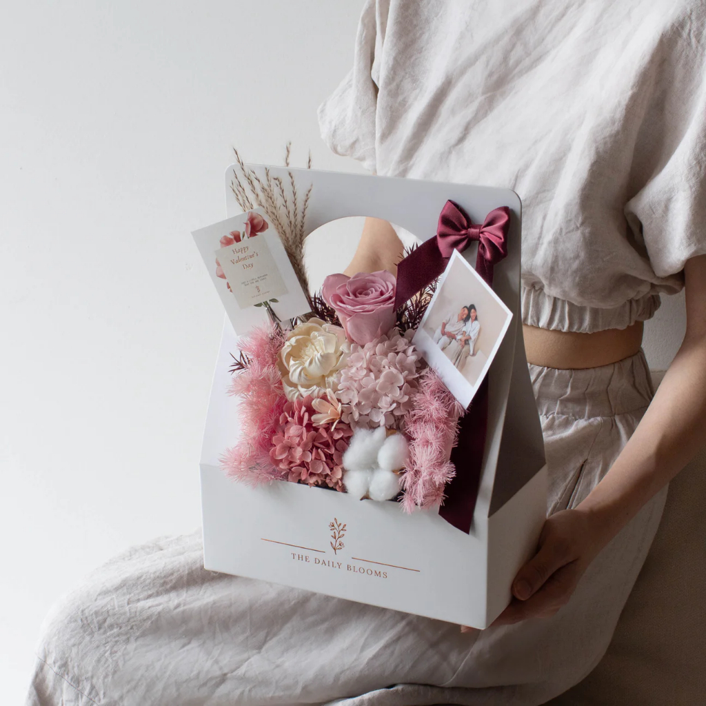 Preserved Flower Box Gift | The Daily Blooms Preserved Flowers Series ...