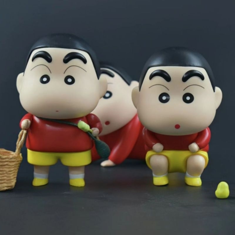 Animation Nohara Shinnosuke 蜡笔小新 squatting on his side, Xiaoxin ...