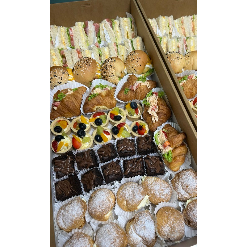 [Halal] Sweet & Savoury Sharing Platter (49pcs) CHECK DATE AVAILABILITY ...