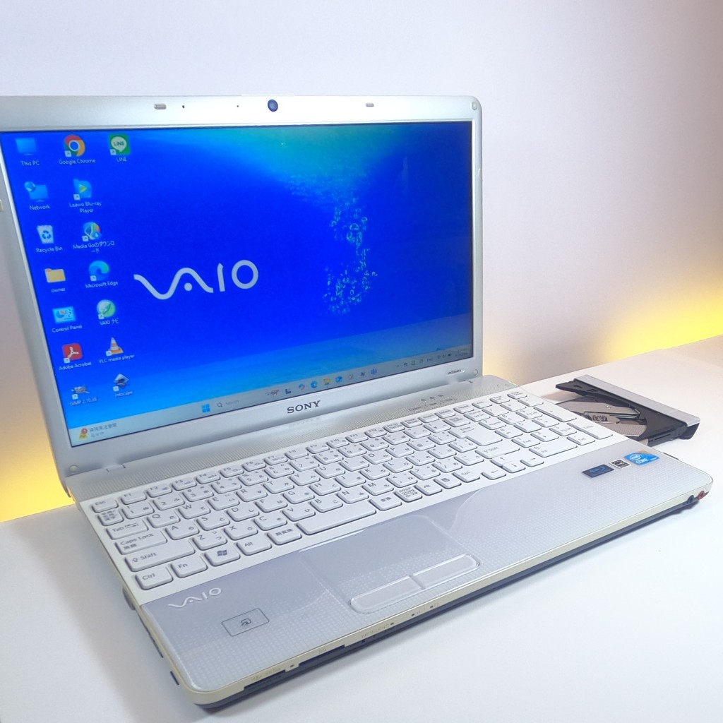 [SONY VAIO &Full Inspected] English OS Core i5 480M 2.66GHz RAM 8GB SSD ...