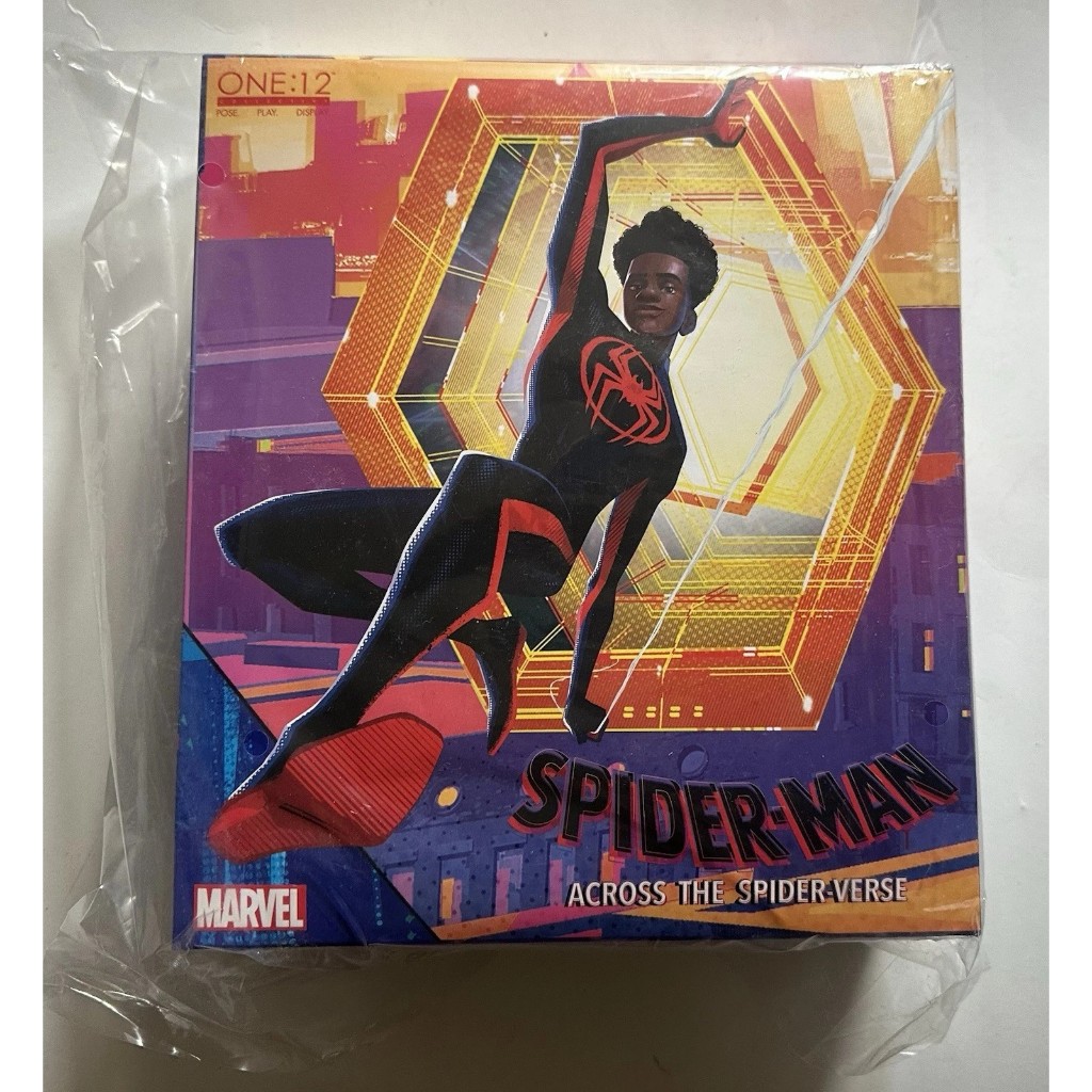 Mezco One:12 Spider-Man Mezco Spider-Verse Miles Morales Action Figure ...