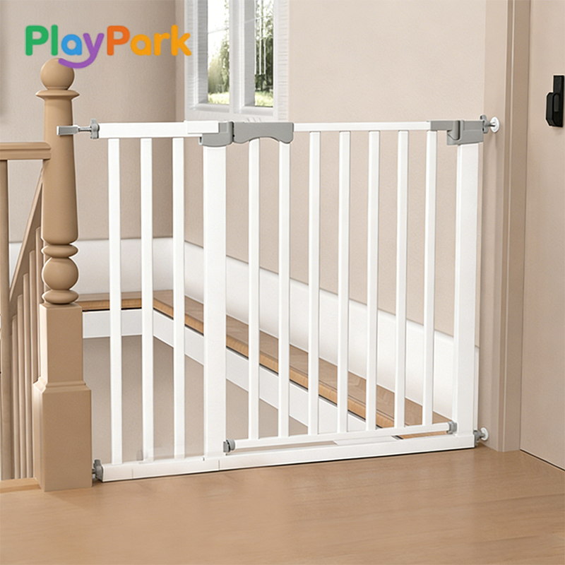Playpark Baby Safety Gate Auto Closed Pet Gate Adjustable Baby Fence ...