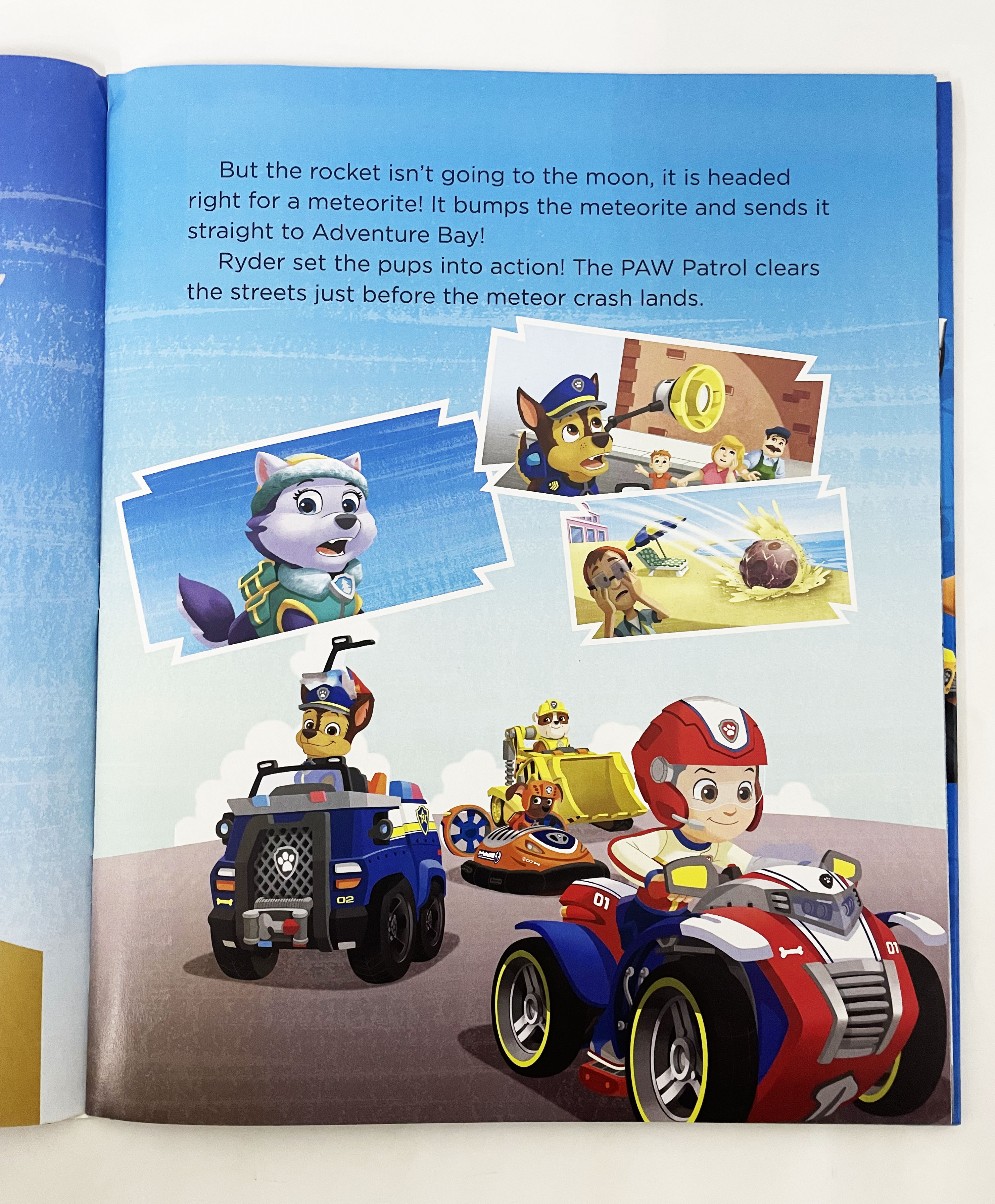 Paw Patrol Mighty Pups Story & Magnetic Scene Storybook with Fun ...
