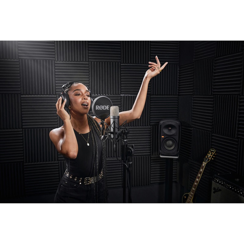 Rode NT1 Black - Signature Series 1" Cardioid Condenser Microphone ...
