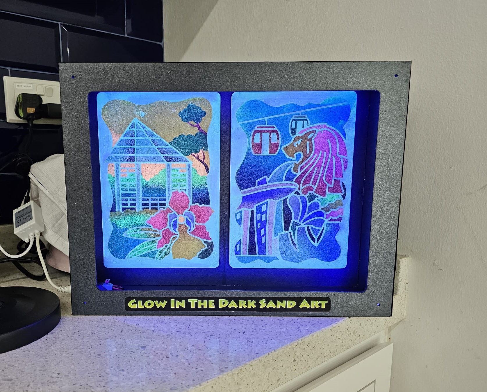 **Exclusive Singapore Theme ** Glow-In-The-Dark Sand Art Display Stand ...