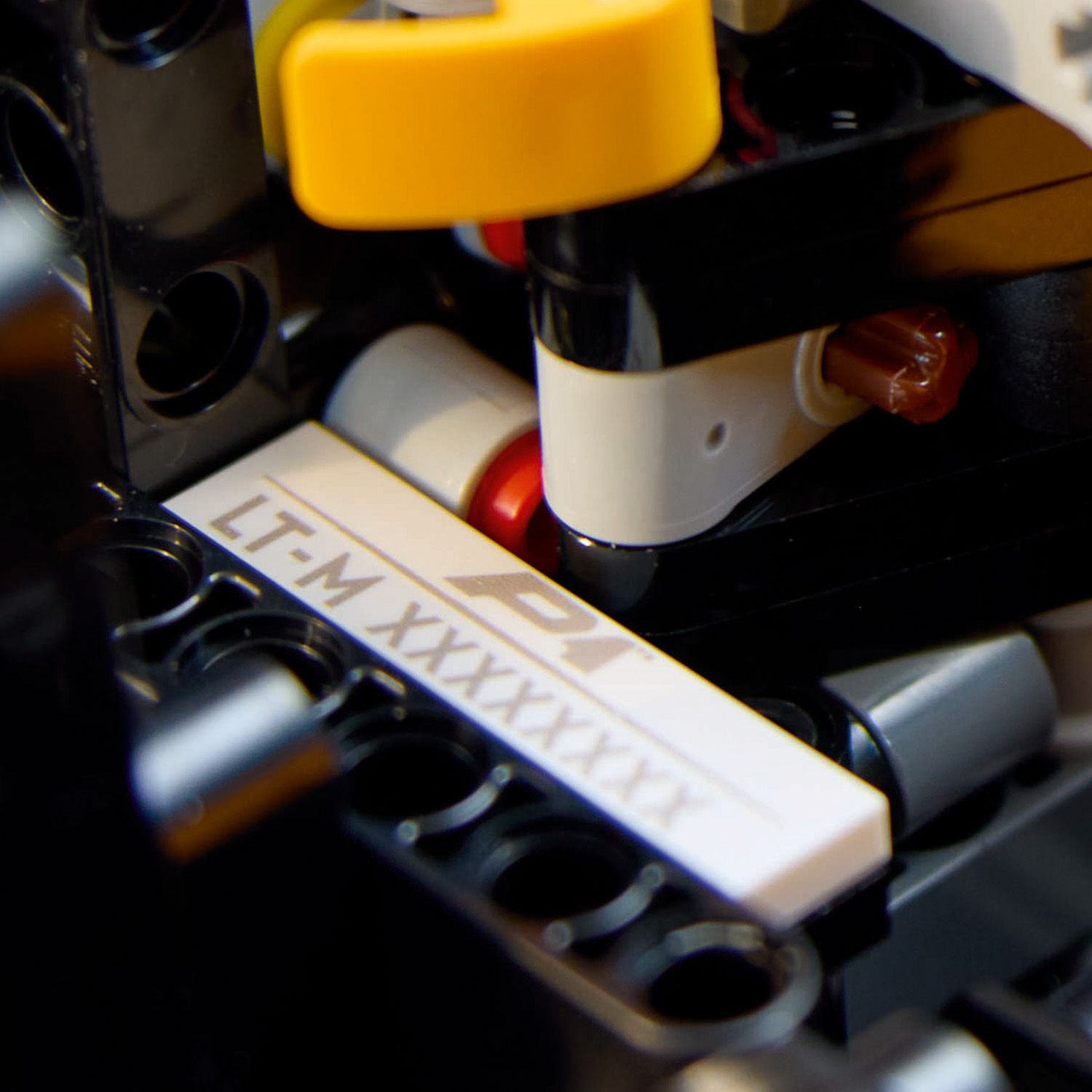 LEGO Technic 42172 McLaren P1 (3893 Pieces) | Shopee Singapore